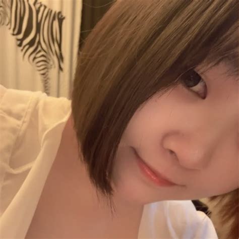 Lily Threads Say More