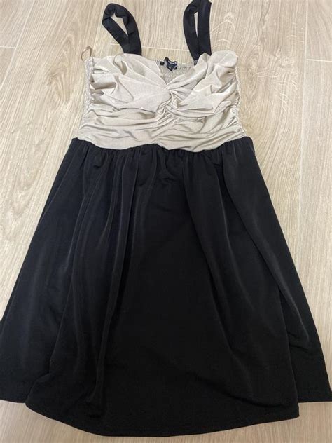 Сукня — ціна 320 грн у каталозі Короткі сукні Купити жіночі речі за доступною ціною на Шафі