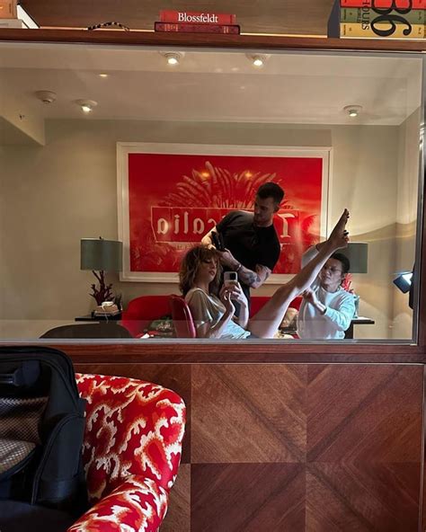 Maya Hawke Rcelebbarefoot