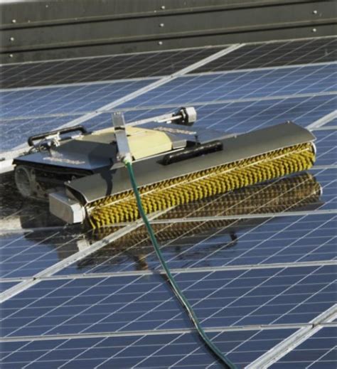 Sistema De Limpieza Para Paneles Fotovoltaicos Robot Grupo INL