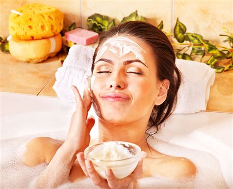 These 2 Homemade Face Packs Will Help You Get Instant Face Glow At Home