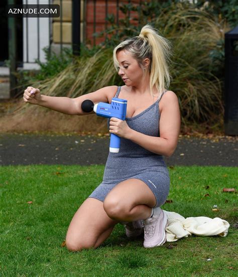 Kimberly Hart Simpson Heads To The Park For A Massage Gun Workout In