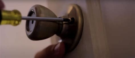 How to Fix a Loose Door Knob or Handle In 7 Easy Steps?