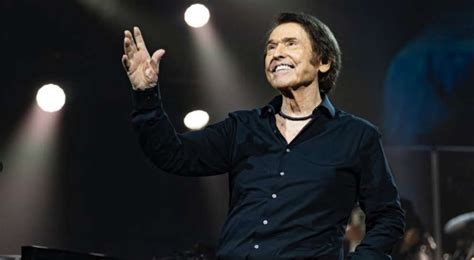 Raphael Canceló Concierto En España ¿cómo Se Encuentra De Salud Oigo