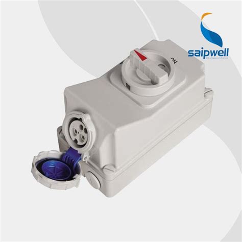 China 63 Amp Commando Socket With Isolator Factory And Manufacturers