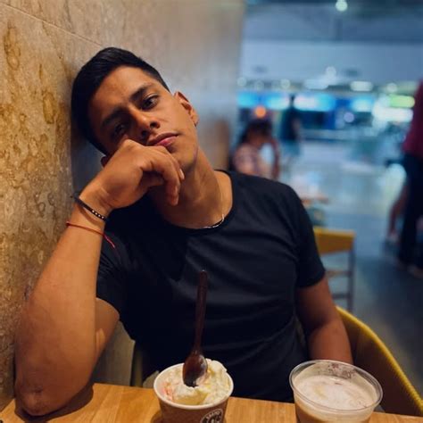 Javier Burgos (@_el_burgos) • Threads, Say more