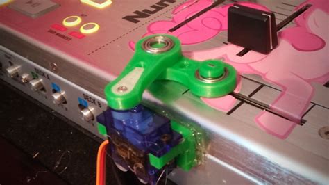scratchbot a robot dj that can scratch and cut records dj techtools