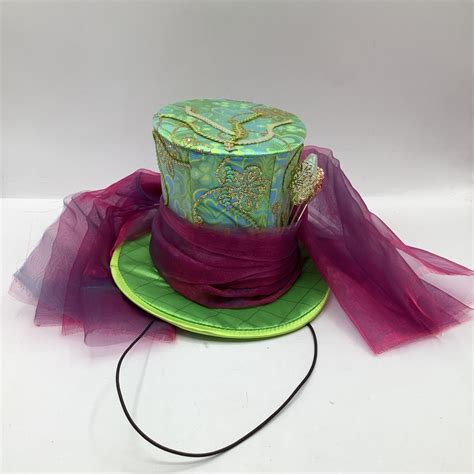 Alice In Wonderland Mad Hatter Hat Disney Q Posket Disney Characters
