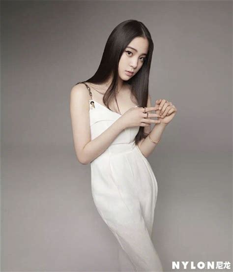 Pop Idol Ouyang Nana On The Cover Of Fashion Magazine Cn