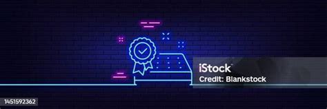 매트리스 보증 라인 아이콘입니다 테스트 된 정형 외과 패드 표시 네온 라이트 광선 효과 벡터 3차원 형태에 대한 스톡 벡터 아트 및 기타 이미지 Istock