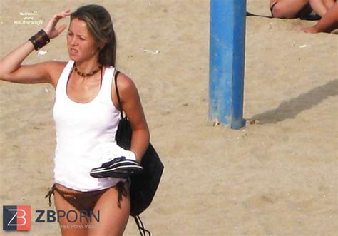 Beach Unwrapping Unwrap Or Getting Naked ZB Porn