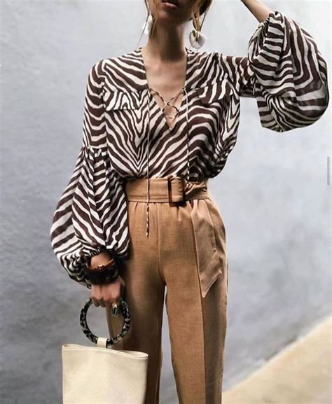 Невероятный фасон блузок | Elegant top, Blouses for women, Clothes for ...