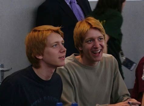 Пин на доске Fred And George Weasley Гарри поттер актеры Близнецы уизли Оливер фелпс