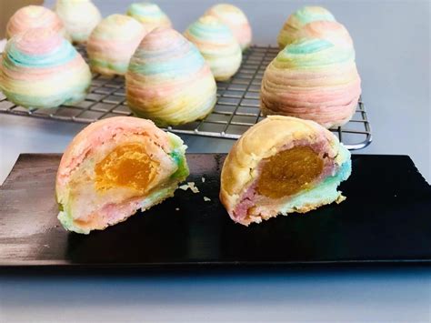 Homemade Rainbow Mooncake Rfood