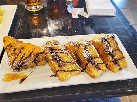 The Stuffed French Toast At This Florida Cafe Is So Good Youll Dream