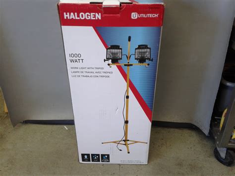 Lot Detail Utilitech 1000 Watt Work Light W Tripod