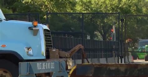 Build The Wall Security Buffer Placed Around Dnc Location By Danielle