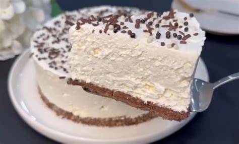 4 съставки и даже фурна не включвам Правя супер бърза Крем торта която се топи в устата по