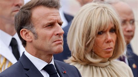 Who Is Emmanuel Macrons Wife Brigittes Age And Relationship History