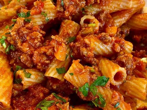 Calabrese Style Meat Sauce Ragù Alla Calabrese In Clay Vitaclay® Chef