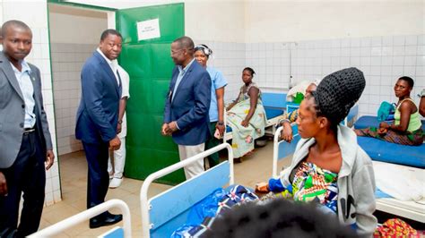 Faure Gnassingbé Dans La Région Des Plateaux République Togolaise