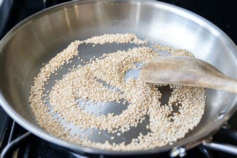 How To Toast Sesame Seeds Best Method