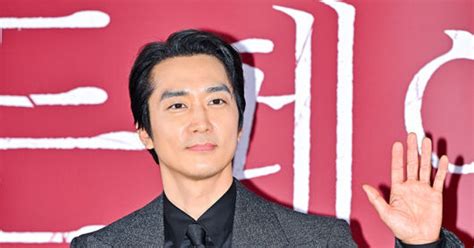 송승헌시크한 손인사 사진