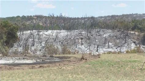 Fire Burns 1 400 Acres In Gillespie County