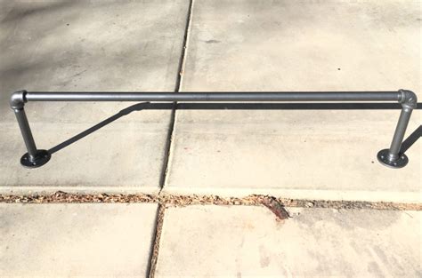 Ceiling Mounted Pull Up Bar Assembly Ceiling Mounted Pull Up Bar