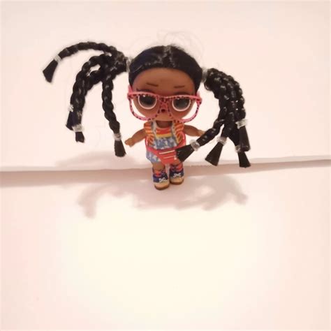 Lol Surprise Toys Lol Surprise Hairgoals Series 2 Figurine Eyeglass Purse Shoes Included