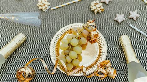 ¿qué Significa La Tradición De Las 12 Uvas En Año Nuevo Descúbrelo
