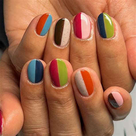 20 Short Almond Shaped Nail Designs That Are So On Trend For 2024