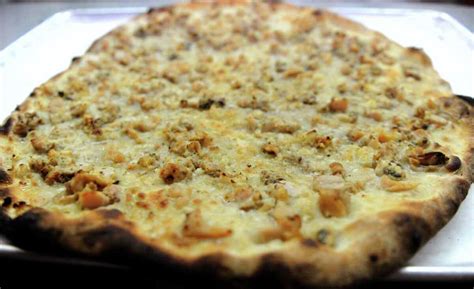 Mens Journal Shares Frank Pepes Pizza Recipe