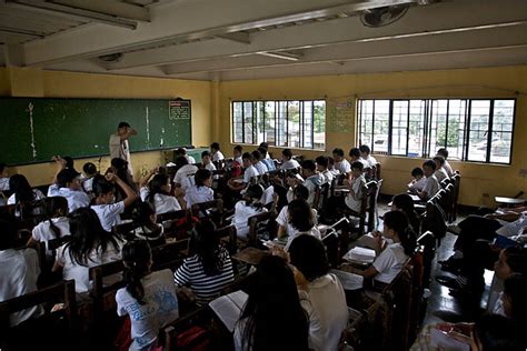 Classroom Shortage In The Philippines The New York Times World