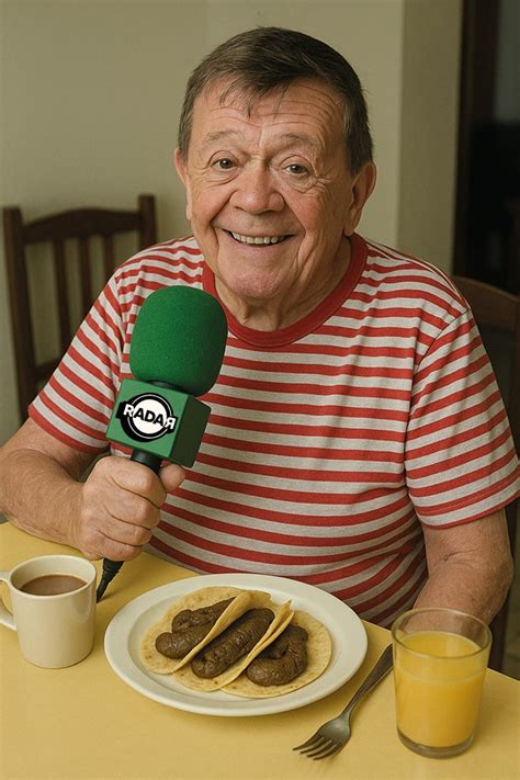 Adrianmarcelismo Nuestro Querido Micrófono Ya Está Comiéndose Unos