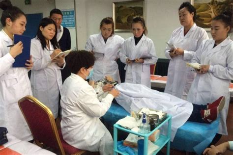 成为一名专业中医康复理疗师：中医康复理疗师证的必要性、用途和职场优势，以及报考费 哔哩哔哩