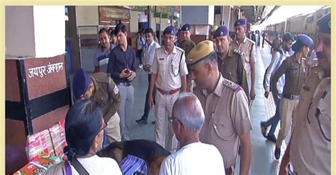 Rpf पर रेलवे बोर्ड की सख्ती जवानों के बदले जा रहे हथियार अब Ak 47