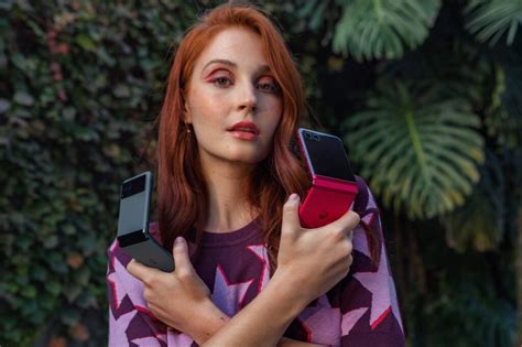 摩托罗拉 Razr 40 系列：目前最好的可折叠手机？