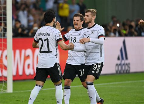 Nationalspieler Jonas Hofmann Lässt Göadbach Zukunft Offen Mopo