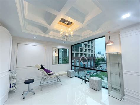Contact Dr Kanit For Consultation Maxi Cosmetic Surgery