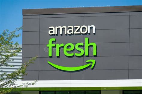 Amazon Fresh Retail Grocery Store Exterior And Trademark Logo Editorial Image Image Of Retail