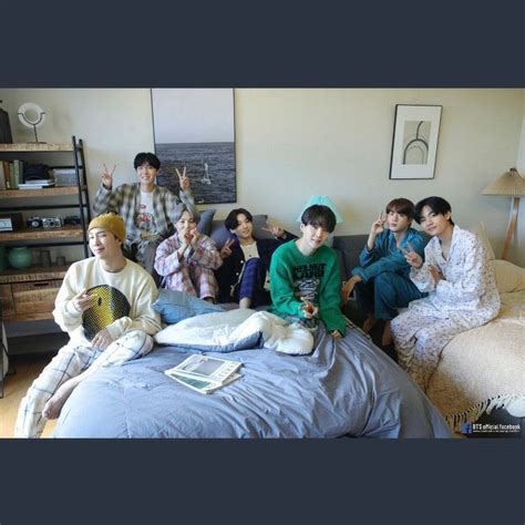 Pin By Katyot7 On Bts Grupal Life Goes On Bts Pictures Photo Sketch