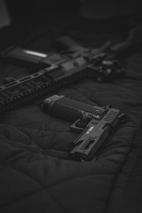 Gangster Aesthetic Wallpapers · 60 Backgrounds 🕶️🔫💵