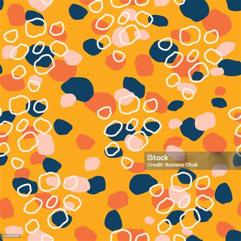 다양한 색상의 추상적인 거품과 물방울이 천에 인쇄하기 위한 밝은 분홍색 배경과 함께 혼란스럽고 트렌디한 이음매 없는 패턴을 형성합니다 벡터 0명에 대한 스톡 벡터 아트 및