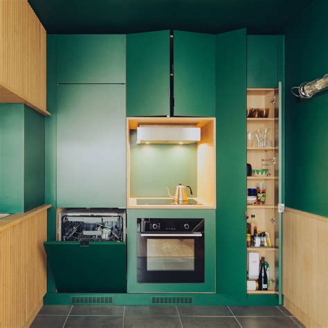 Seven Examples Of How You Can Use Colour Blocking In The Kitchen