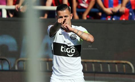 Diario HOY Derlis González rechazó o ofertas para seguir en Olimpia