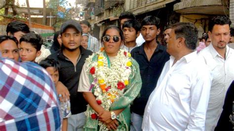 Simran Shaikh Returns Home To Dharavi Rediff Cricket