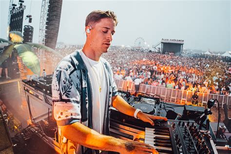 Calvin Harris Live Wallpaper
