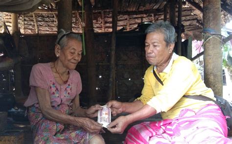 ပိုင်ကျုံမြို့၌ အသက် ၈၅ နှစ်နှင့်အထက် အဘိုးအဘွားတို့အား လူမှုရေးပင်စင