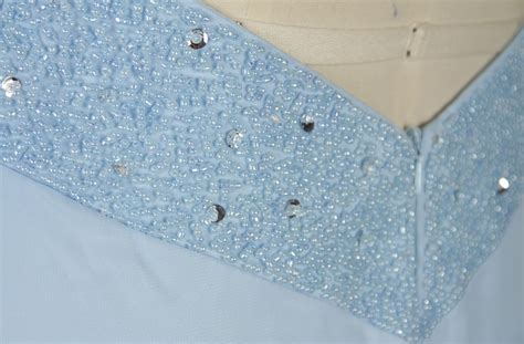 Robe De Soirée Blanche Ornée De Bijoux à Dos Nu Persun Fr